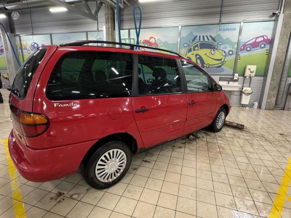 Sarkans Volkswagen Sharan 2000 Viļņa, ar dzinēja tilpumu 1.90 L un nobraukumu 399 tūkst. km par 1200 €, foto 8 vietnē AUTOMOTO.COM.LV