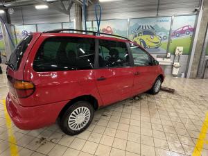 Red Volkswagen Sharan 2000 in Vilnius, with an engine capacity of 1.90 L and mileage of 399 thousand km for 1200 €, photo 8 on AUTOMOTO.COM.LV