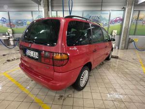 Red Volkswagen Sharan 2000 in Vilnius, with an engine capacity of 1.90 L and mileage of 399 thousand km for 1200 €, photo 18 on AUTOMOTO.COM.LV