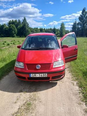 Sarkans Volkswagen Sharan 2000 Rēzekne, ar dzinēja tilpumu 1.90 L un nobraukumu 288 tūkst. km par 2000 €, foto  vietnē AUTOMOTO.COM.LV