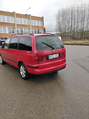 Red Volkswagen Sharan 2002 in Utena, with an engine capacity of 1.90 L and mileage of 400 thousand km for 750 €, photo 4 on AUTOMOTO.COM.LV