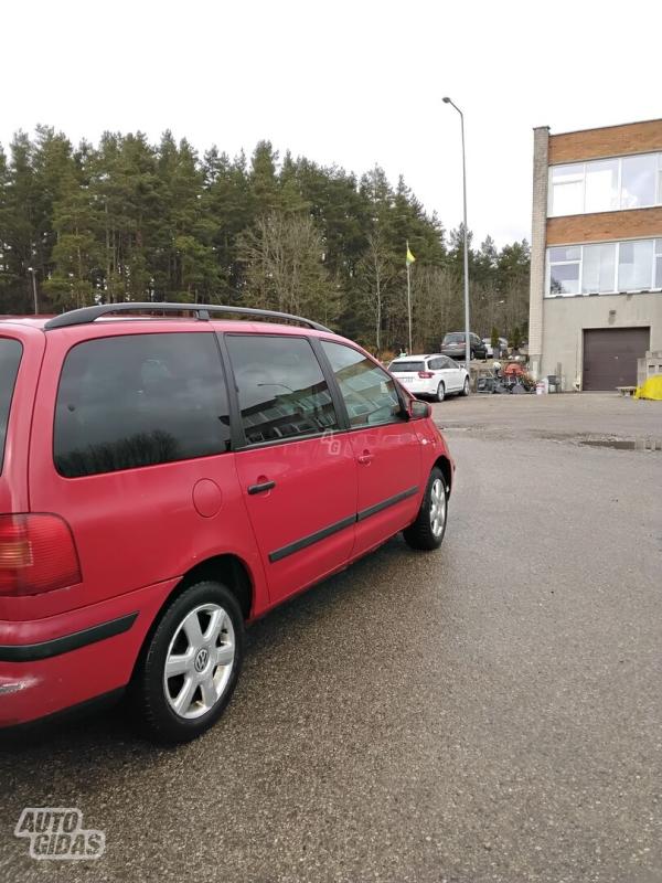 Sarkans Volkswagen Sharan 2002 Utena, ar dzinēja tilpumu 1.90 L un nobraukumu 400 tūkst. km par 750 €, foto 4 vietnē AUTOMOTO.COM.LV