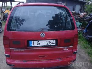 Sarkans Volkswagen Sharan 2004 Rēzekne, ar dzinēja tilpumu 1.90 L un nobraukumu 339 tūkst. km par 1000 €, foto 4 vietnē AUTOMOTO.COM.LV