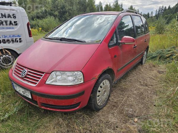 Red Volkswagen Sharan 2005 in Riga, with an engine capacity of 2.00 L and mileage of 0 thousand km for 1700 €, photo 3 on AUTOMOTO.COM.LV