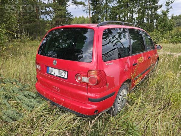 Red Volkswagen Sharan 2005 in Riga, with an engine capacity of 2.00 L and mileage of 0 thousand km for 1700 €, photo 5 on AUTOMOTO.COM.LV