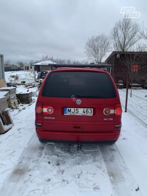 Red Volkswagen Sharan 2006 in Vilnius, with an engine capacity of 2.00 L and mileage of 347 thousand km for 2500 €, photo 6 on AUTOMOTO.COM.LV