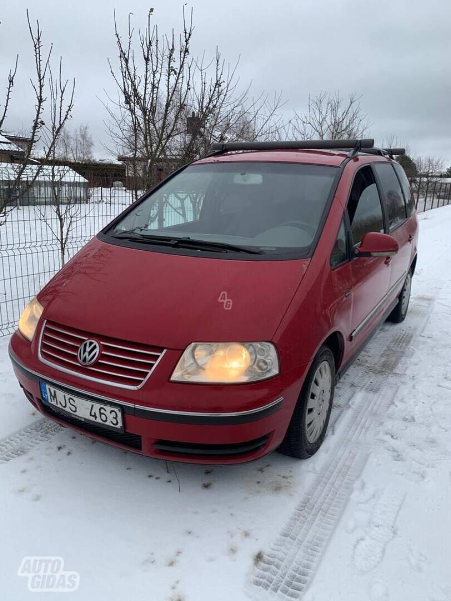Red Volkswagen Sharan 2006 in Vilnius, with an engine capacity of 2.00 L and mileage of 347 thousand km for 2500 €, photo 8 on AUTOMOTO.COM.LV
