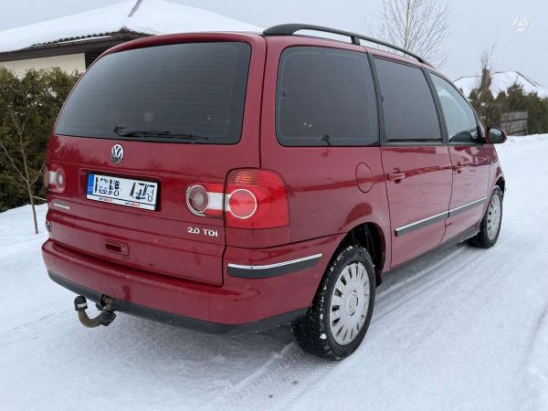 Red Volkswagen Sharan 2006 in Vilnius, with an engine capacity of 1.97 L and mileage of 348 thousand km for 2500 €, photo 1 on AUTOMOTO.COM.LV