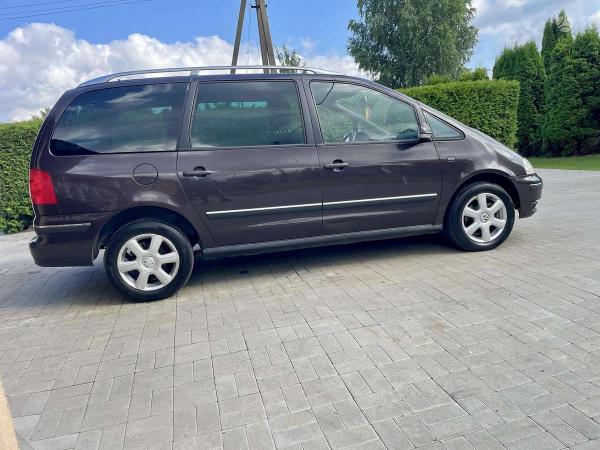 Sarkans Volkswagen Sharan 2006 Viļņa, ar dzinēja tilpumu 1.90 L un nobraukumu 421 tūkst. km par 2000 €, foto 8 vietnē AUTOMOTO.COM.LV