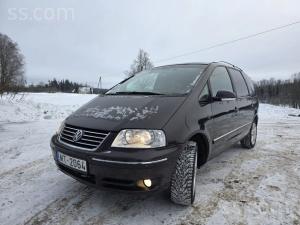 Red Volkswagen Sharan 2007 in Riga, with an engine capacity of 2.00 L and mileage of 306 thousand km for 2650 €, photo 7 on AUTOMOTO.COM.LV