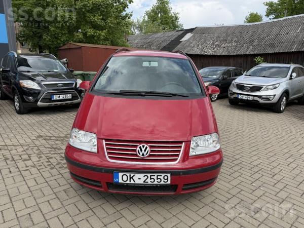 Sarkans Volkswagen Sharan 2007 Rēzekne, ar dzinēja tilpumu 2.00 L un nobraukumu 0 tūkst. km par 3750 €, foto 1 vietnē AUTOMOTO.COM.LV