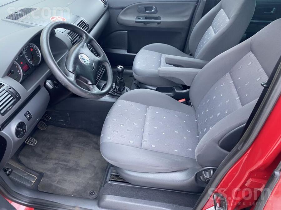 Sarkans Volkswagen Sharan 2007 Rēzekne, ar dzinēja tilpumu 2.00 L un nobraukumu 0 tūkst. km par 3750 €, foto 12 vietnē AUTOMOTO.COM.LV