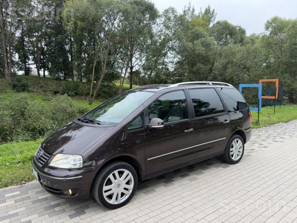 Red Volkswagen Sharan 2007 in Rezekne, with an engine capacity of 2.00 L and mileage of 0 thousand km for 4250 €, photo 3 on AUTOMOTO.COM.LV