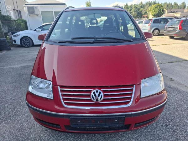 Sarkans Volkswagen Sharan 2009 Utena, ar dzinēja tilpumu 1.97 L un nobraukumu 240 tūkst. km par 2750 €, foto 3 vietnē AUTOMOTO.COM.LV