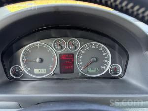 Red Volkswagen Sharan 2009 in Ogre, with an engine capacity of 2.00 L and mileage of 279 thousand km for 4799 €, photo 16 on AUTOMOTO.COM.LV