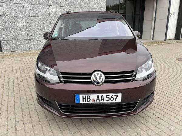 Sarkans Volkswagen Sharan 2018 Klaipėda, ar dzinēja tilpumu 1.97 L un nobraukumu 270 tūkst. km par 13950 €, foto 1 vietnē AUTOMOTO.COM.LV