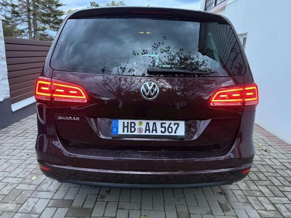 Sarkans Volkswagen Sharan 2018 Klaipėda, ar dzinēja tilpumu 1.97 L un nobraukumu 270 tūkst. km par 13950 €, foto 7 vietnē AUTOMOTO.COM.LV