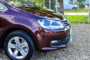 Red Volkswagen Sharan 2018 in Kretinga, with an engine capacity of 2.00 L and mileage of 278 thousand km for 13650 €, photo 6 on AUTOMOTO.COM.LV