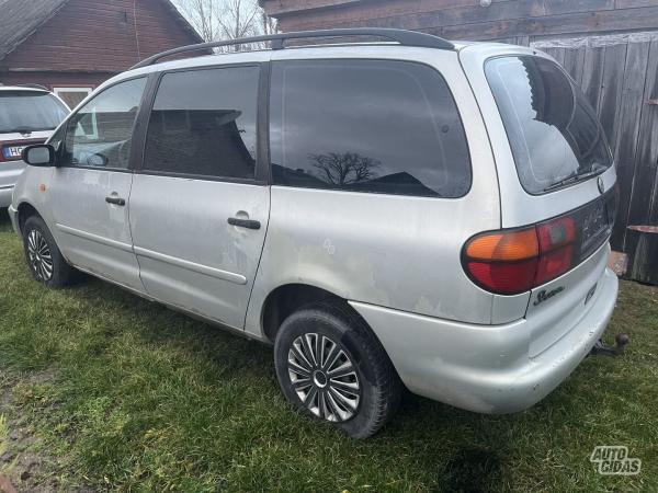 Volkswagen Sharan 1996 Šauļi, ar dzinēja tilpumu 1.90 L un nobraukumu 480 tūkst. km par 350 €, foto 4 vietnē AUTOMOTO.COM.LV