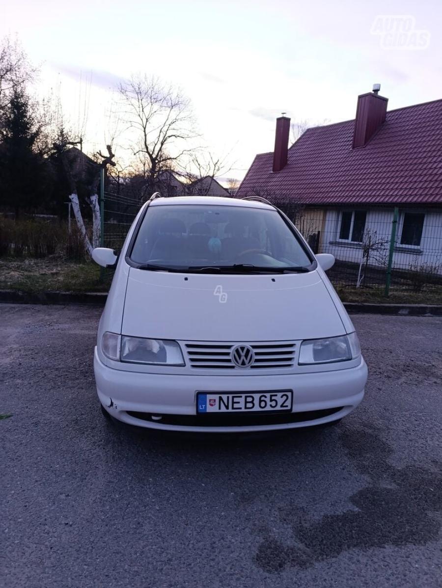 Volkswagen Sharan 1998 in Vilnius, with an engine capacity of 1.90 L and mileage of 297 thousand km for 1650 €, photo 1 on AUTOMOTO.COM.LV
