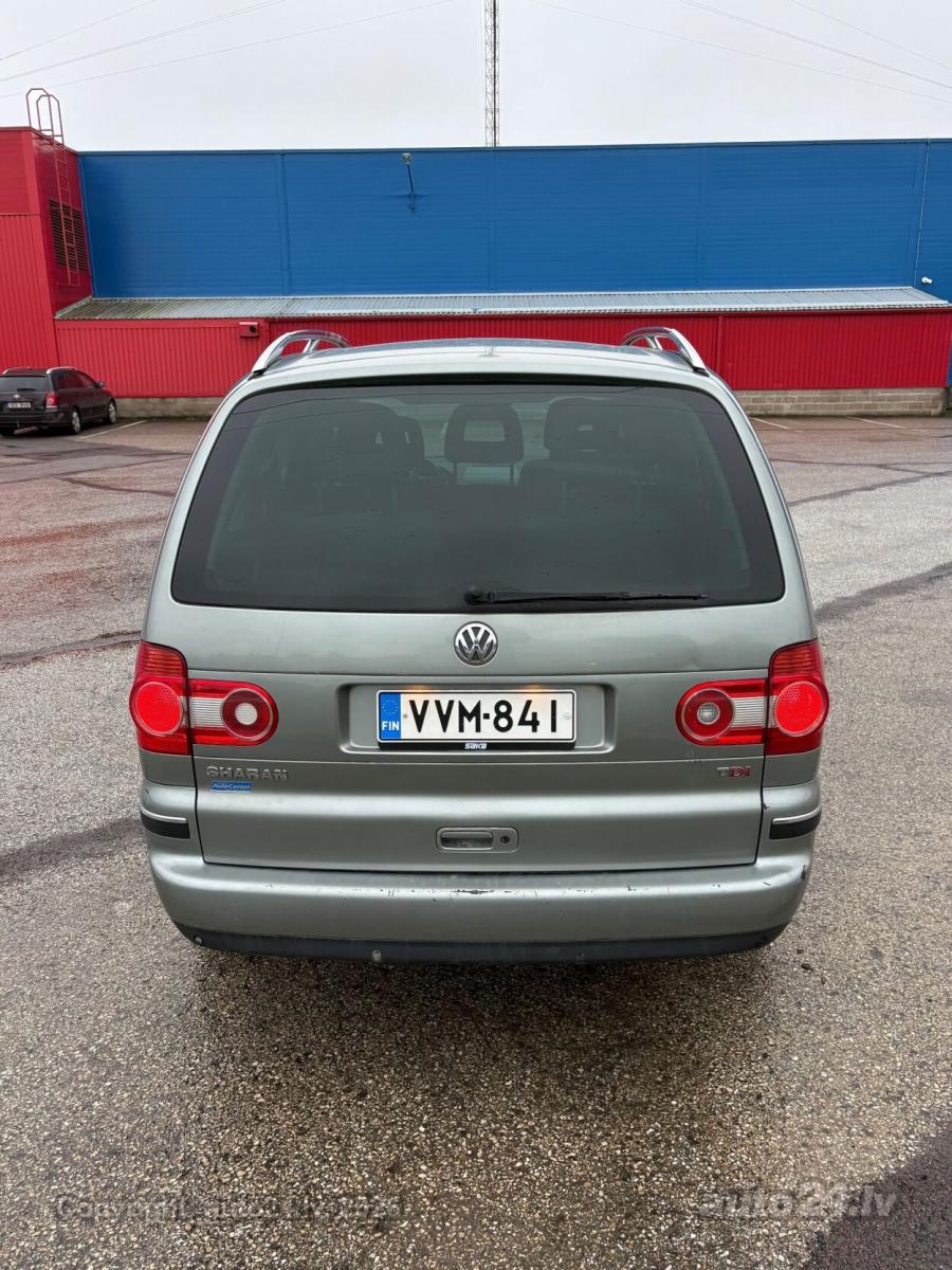 Volkswagen Sharan 2005 in Tartu, with an engine capacity of 1.90 L and mileage of 241 thousand km for 2900 €, photo 2 on AUTOMOTO.COM.LV
