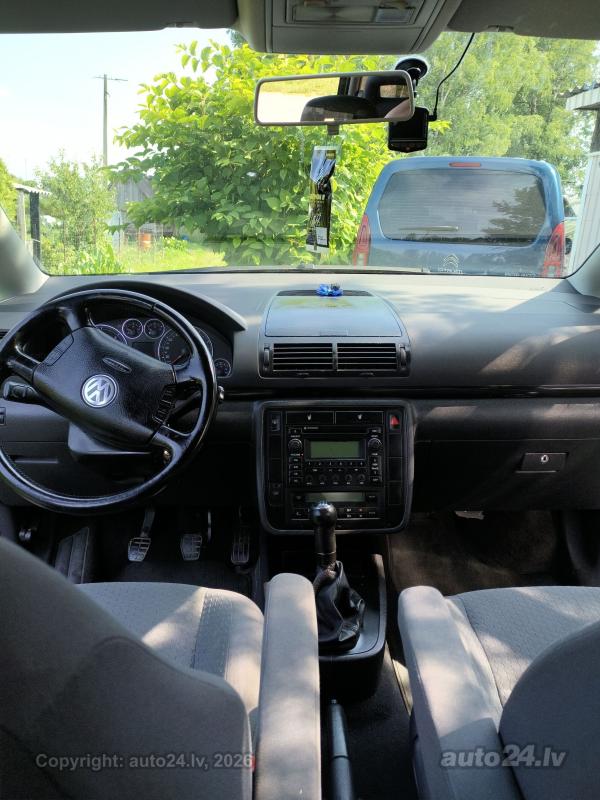 Volkswagen Sharan 2005 in Narva, with an engine capacity of 1.90 L and mileage of 220 thousand km for 3500 €, photo 9 on AUTOMOTO.COM.LV