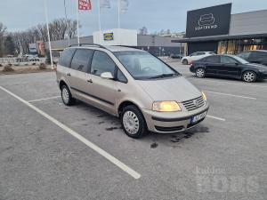 Volkswagen Sharan 2006 Tartu, ar dzinēja tilpumu 0.00 L un nobraukumu 270 tūkst. km par 1150 €, foto 4 vietnē AUTOMOTO.COM.LV