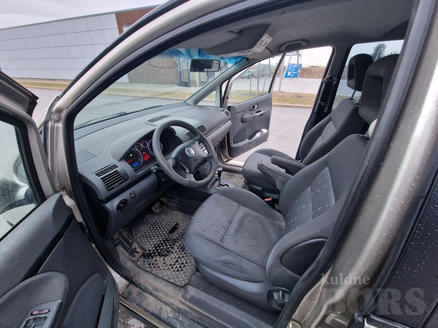 Volkswagen Sharan 2006 Tartu, ar dzinēja tilpumu 0.00 L un nobraukumu 270 tūkst. km par 1150 €, foto 7 vietnē AUTOMOTO.COM.LV