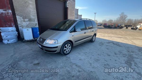 Volkswagen Sharan 2007 in Rakvere, with an engine capacity of 2.00 L and mileage of 301 thousand km for 3200 €, photo 1 on AUTOMOTO.COM.LV