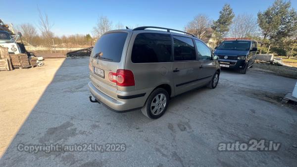 Volkswagen Sharan 2007 in Rakvere, with an engine capacity of 2.00 L and mileage of 301 thousand km for 3200 €, photo 2 on AUTOMOTO.COM.LV