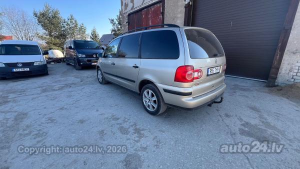 Volkswagen Sharan 2007 in Rakvere, with an engine capacity of 2.00 L and mileage of 301 thousand km for 3200 €, photo 3 on AUTOMOTO.COM.LV