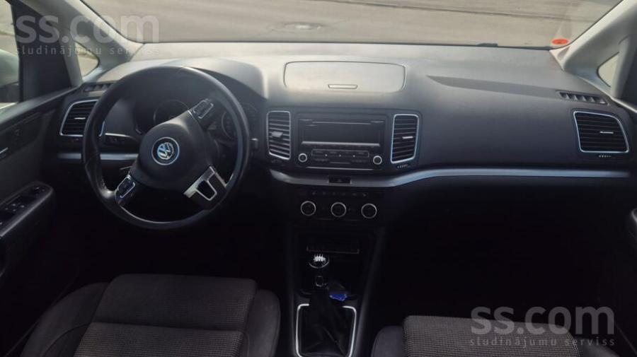 Volkswagen Sharan 2012 Rīga, ar dzinēja tilpumu 2.00 L un nobraukumu 345 tūkst. km par 3200 €, foto 6 vietnē AUTOMOTO.COM.LV