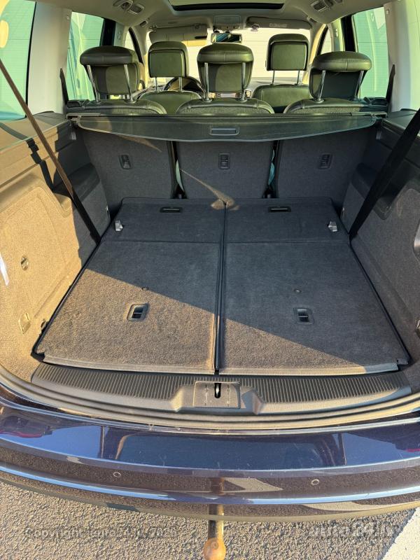 Volkswagen Sharan 2015 in Tallinn, with an engine capacity of 2.00 L and mileage of 237 thousand km for 16450 €, photo 11 on AUTOMOTO.COM.LV