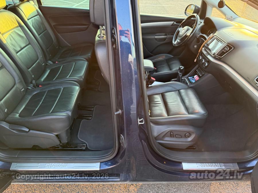 Volkswagen Sharan 2015 Tallina, ar dzinēja tilpumu 2.00 L un nobraukumu 237 tūkst. km par 16450 €, foto 13 vietnē AUTOMOTO.COM.LV