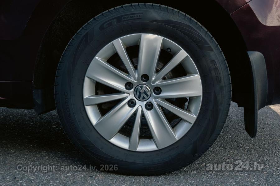 Volkswagen Sharan 2017 Tallina, ar dzinēja tilpumu 2.00 L un nobraukumu 251 tūkst. km par 15000 €, foto 15 vietnē AUTOMOTO.COM.LV