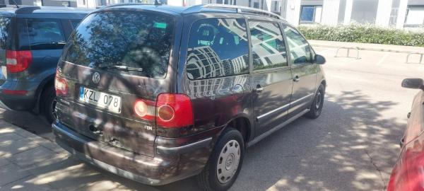 Violets Volkswagen Sharan 2006 Viļņa, ar dzinēja tilpumu 1.90 L un nobraukumu 400 tūkst. km par 550 €, foto 3 vietnē AUTOMOTO.COM.LV