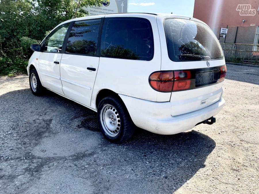 Balts Volkswagen Sharan 1999 Panevēža, ar dzinēja tilpumu 1.90 L un nobraukumu 454 tūkst. km par 390 €, foto 7 vietnē AUTOMOTO.COM.LV