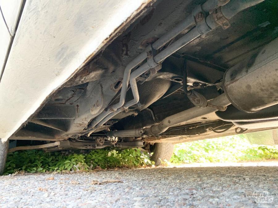 Balts Volkswagen Sharan 1999 Panevēža, ar dzinēja tilpumu 1.90 L un nobraukumu 454 tūkst. km par 390 €, foto 13 vietnē AUTOMOTO.COM.LV