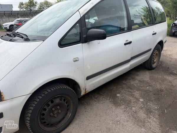 White Volkswagen Sharan 2002 in Prienai, with an engine capacity of 1.90 L and mileage of 225 thousand km for 599 €, photo 2 on AUTOMOTO.COM.LV