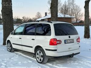 White Volkswagen Sharan 2004 in Madona, with an engine capacity of 1.90 L and mileage of 357 thousand km for 1450 €, photo 4 on AUTOMOTO.COM.LV
