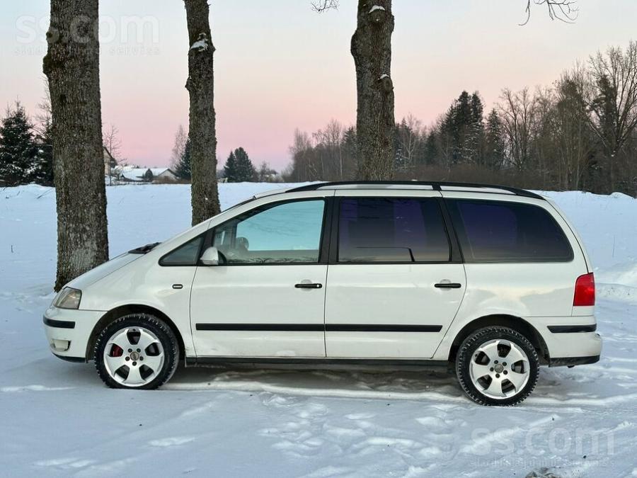 White Volkswagen Sharan 2004 in Madona, with an engine capacity of 1.90 L and mileage of 357 thousand km for 1450 €, photo 10 on AUTOMOTO.COM.LV