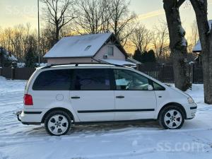 White Volkswagen Sharan 2004 in Madona, with an engine capacity of 1.90 L and mileage of 357 thousand km for 1450 €, photo 11 on AUTOMOTO.COM.LV