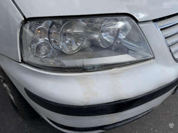 White Volkswagen Sharan 2007 in Vilnius, with an engine capacity of 1.97 L and mileage of 240 thousand km for 2200 €, photo 10 on AUTOMOTO.COM.LV