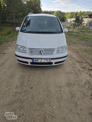 Balts Volkswagen Sharan 2010 Varėna, ar dzinēja tilpumu 2.00 L un nobraukumu 298 tūkst. km par 4000 €, foto  vietnē AUTOMOTO.COM.LV