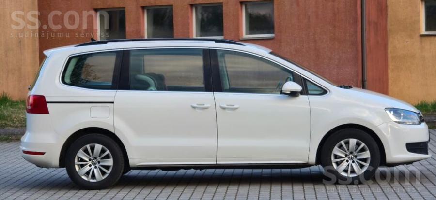 White Volkswagen Sharan 2010 in Cesis, with an engine capacity of 2.00 L and mileage of 298 thousand km for 6750 €, photo 3 on AUTOMOTO.COM.LV