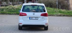 White Volkswagen Sharan 2010 in Cesis, with an engine capacity of 2.00 L and mileage of 298 thousand km for 6750 €, photo 5 on AUTOMOTO.COM.LV