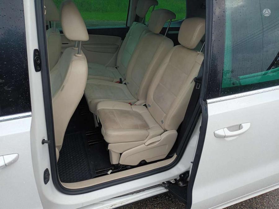 Balts Volkswagen Sharan 2011 Tauragė, ar dzinēja tilpumu 1.97 L un nobraukumu 340 tūkst. km par 4800 €, foto 16 vietnē AUTOMOTO.COM.LV