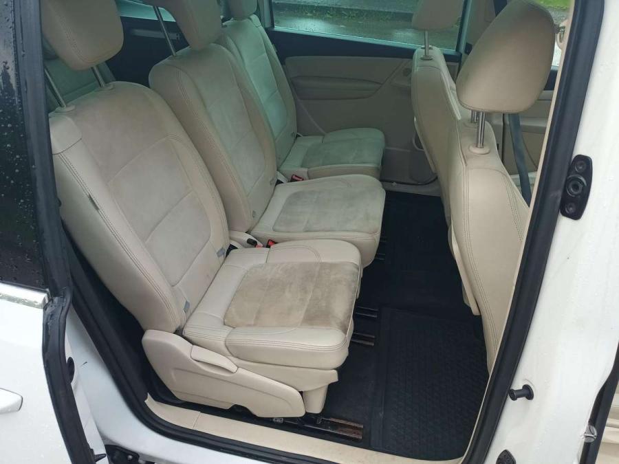 Balts Volkswagen Sharan 2011 Tauragė, ar dzinēja tilpumu 1.97 L un nobraukumu 340 tūkst. km par 4800 €, foto 17 vietnē AUTOMOTO.COM.LV