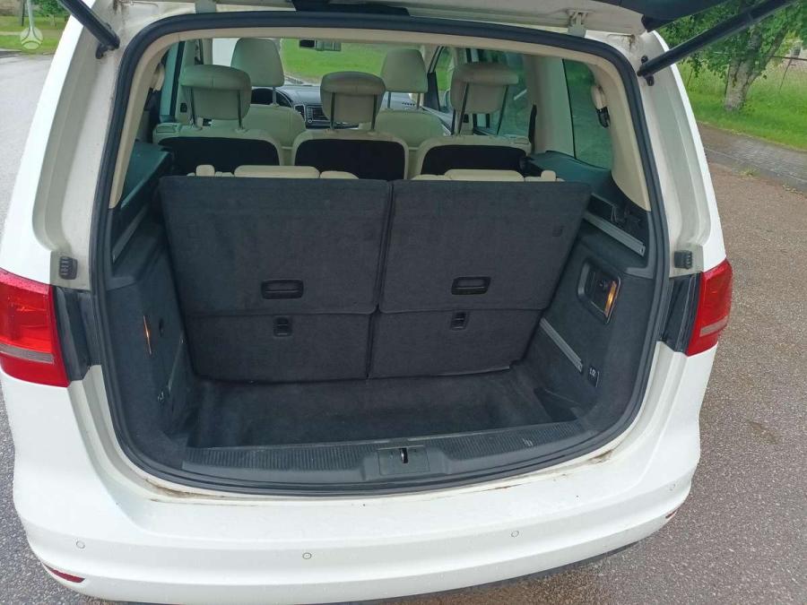 Balts Volkswagen Sharan 2011 Tauragė, ar dzinēja tilpumu 1.97 L un nobraukumu 340 tūkst. km par 4800 €, foto 20 vietnē AUTOMOTO.COM.LV