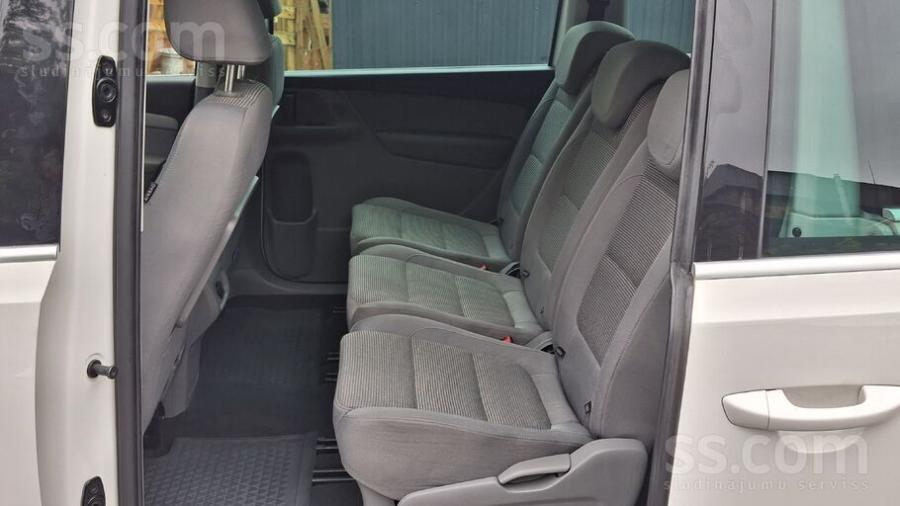 Balts Volkswagen Sharan 2011 Jelgava, ar dzinēja tilpumu 2.00 L un nobraukumu 269 tūkst. km par 7350 €, foto 9 vietnē AUTOMOTO.COM.LV